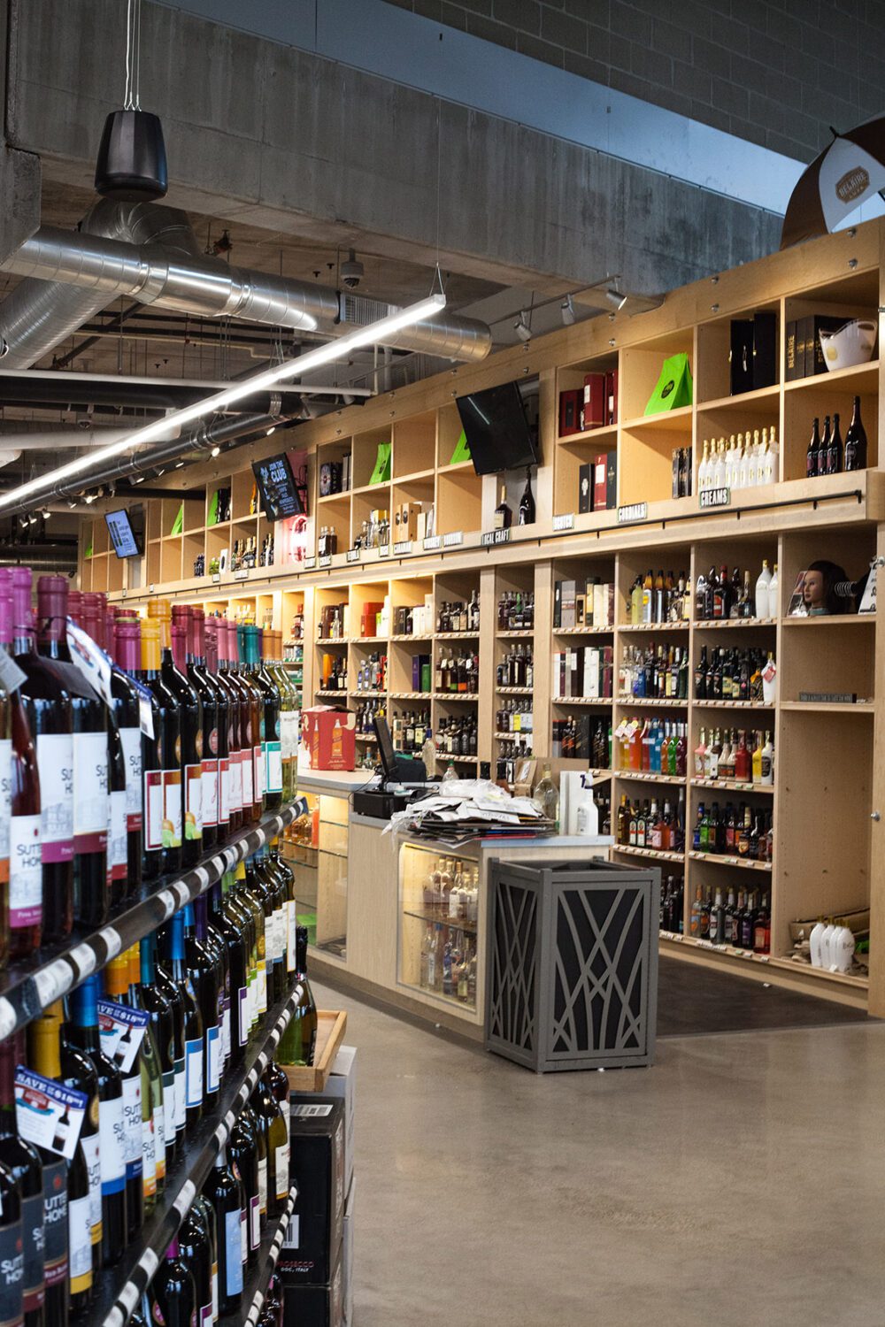 Broadway Liquor Outlet | SullivanDay