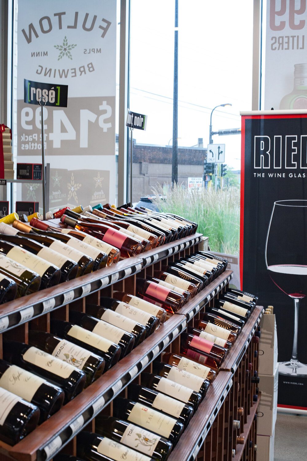 Broadway Liquor Outlet | SullivanDay