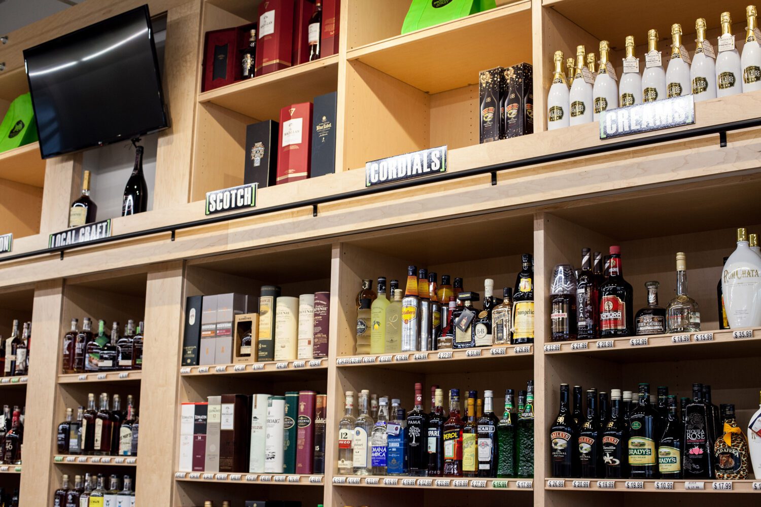 Broadway Liquor Outlet | SullivanDay